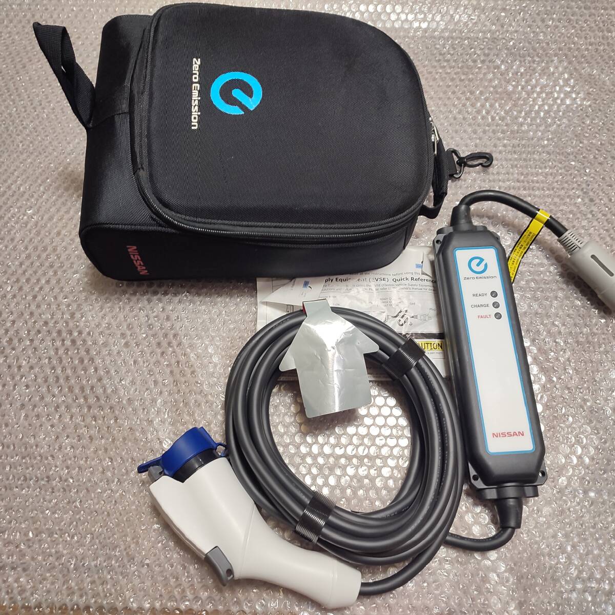 Yahoo!オークション - 日産 純正 ZE0 AZE0 ZE0 リーフ 充電ケーブル 7....