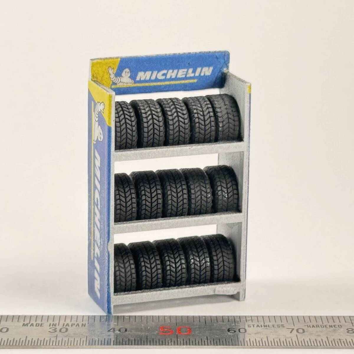 BK-079 1/64 スケール タイヤラック ミシュラン タイヤ固定 フィギュア ミニチュア ジオラマ ミニカー トミカ(フィギュア)｜売買されたオークション情報、yahooの商品情報を ...