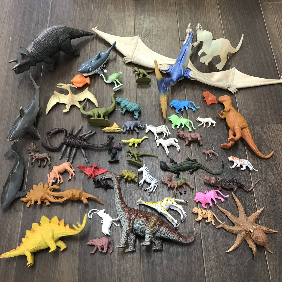 Yahoo!オークション - 0730-09 恐竜 動物 海の生き物 フィギュア まと...