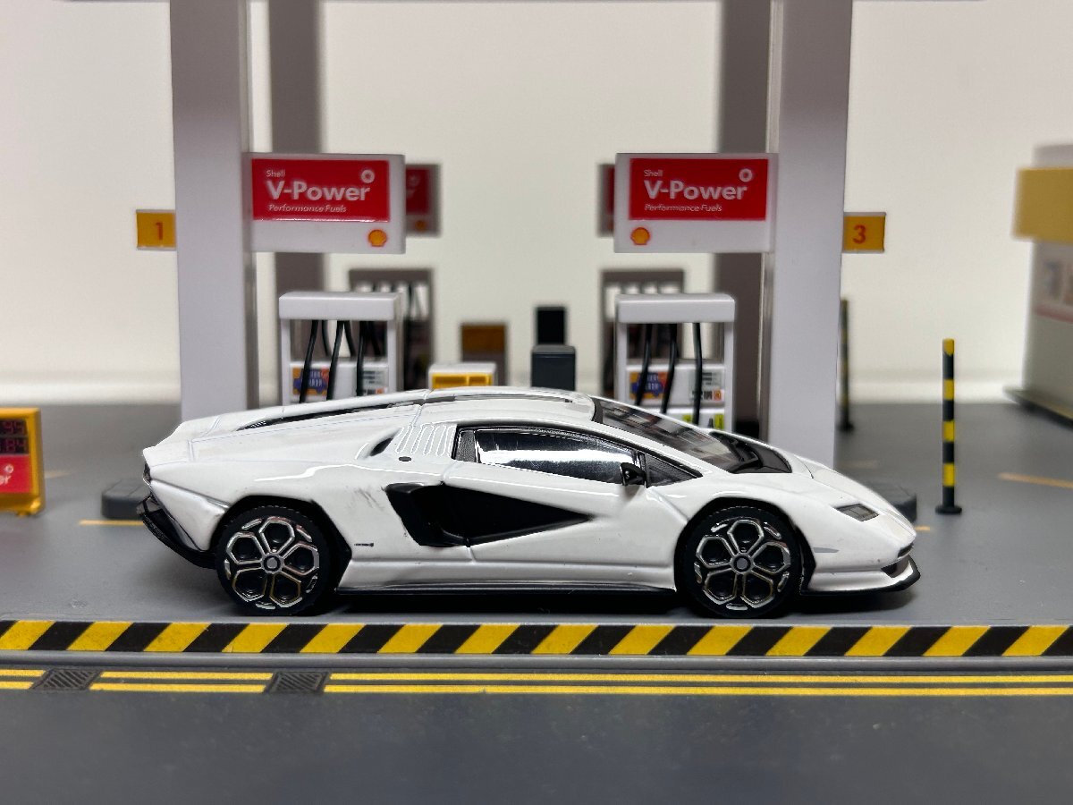 Yahoo!オークション - burago 1/43 Lamborghini Countach LPI 800-4 20...