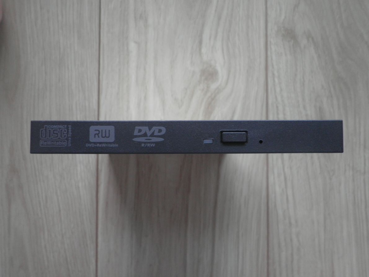 DVDスーパーマルチドライブ AD-7700S SATA接続 12.7mm厚 ベゼル付き(DVDマルチドライブ)｜売買されたオークション情報、yahooの商品情報をアーカイブ公開 ...