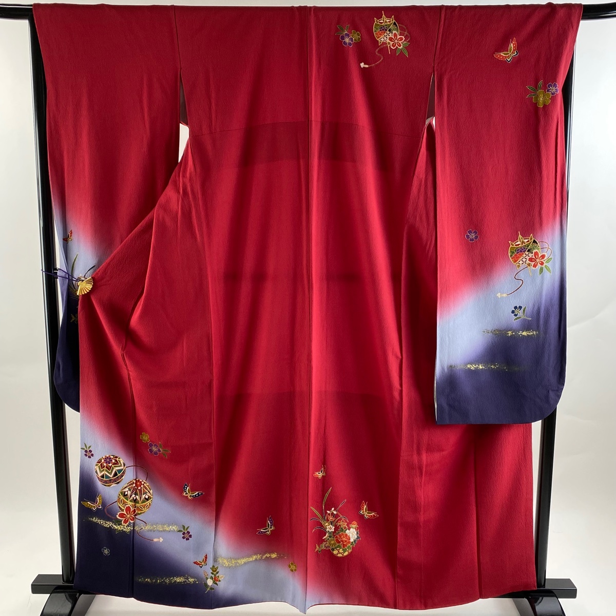 Yahoo!オークション - 振袖 身丈161cm 裄丈67.5cm L 袷 鞠 蝶 金糸 金...