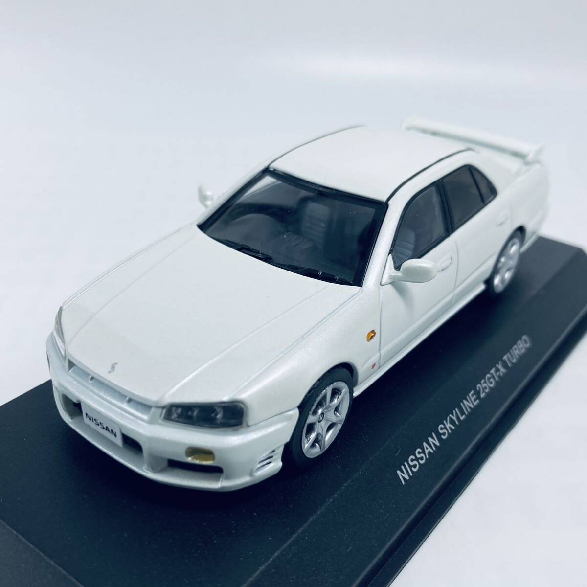 Yahoo!オークション - KS03251W KYOSHO 京商 1/43 ER34 NISSAN SKYLINE...