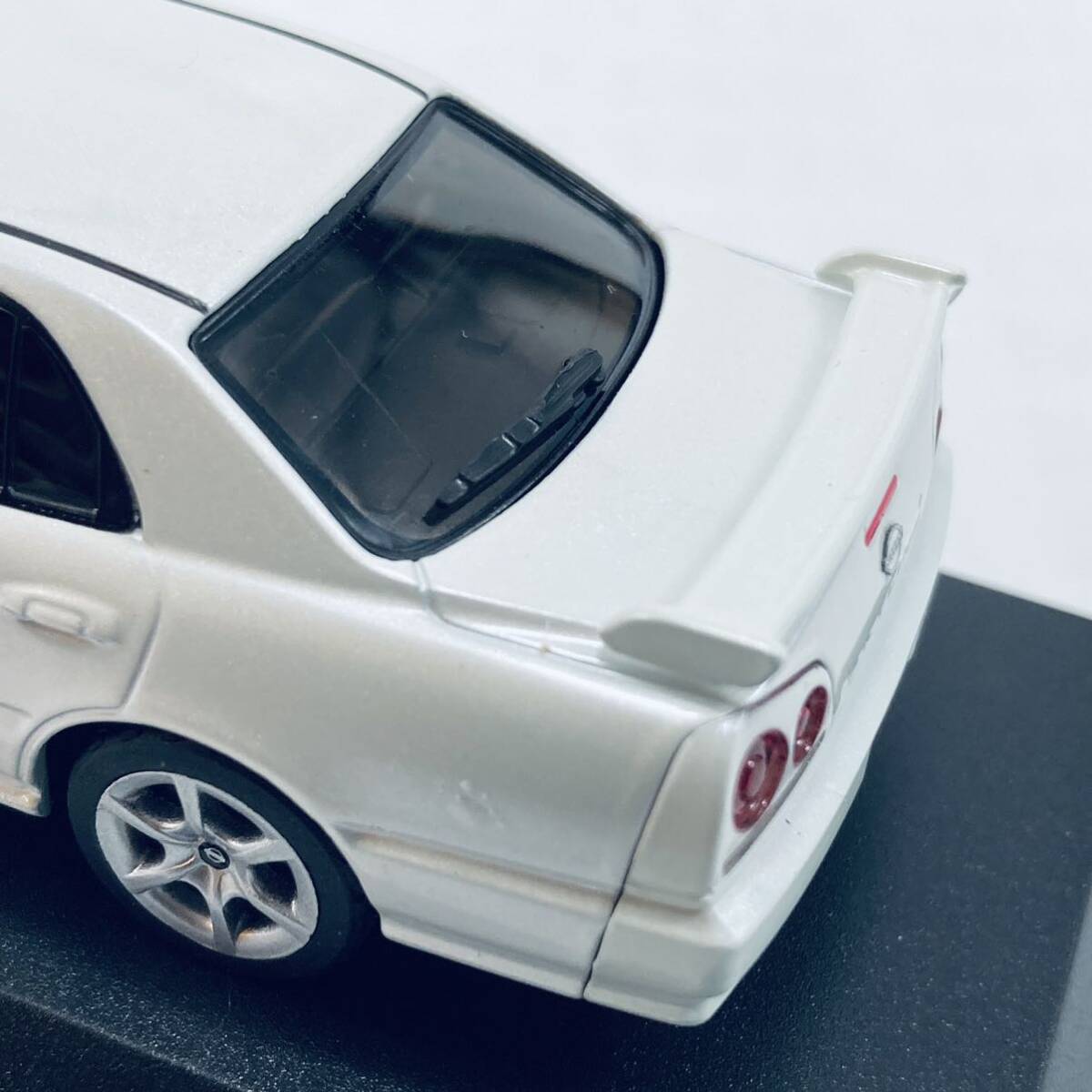 Yahoo!オークション - KS03251W KYOSHO 京商 1/43 ER34 NISSAN SKYLINE...