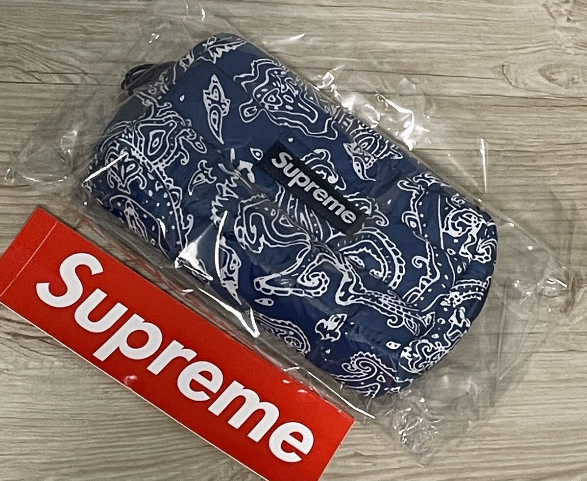 新品 22FW WEEK 14 青 Supreme Puffer Pouch Blue Paisley 新品 22FW WEEK 14 青 Supreme Puffer Pouch Blue Paisley