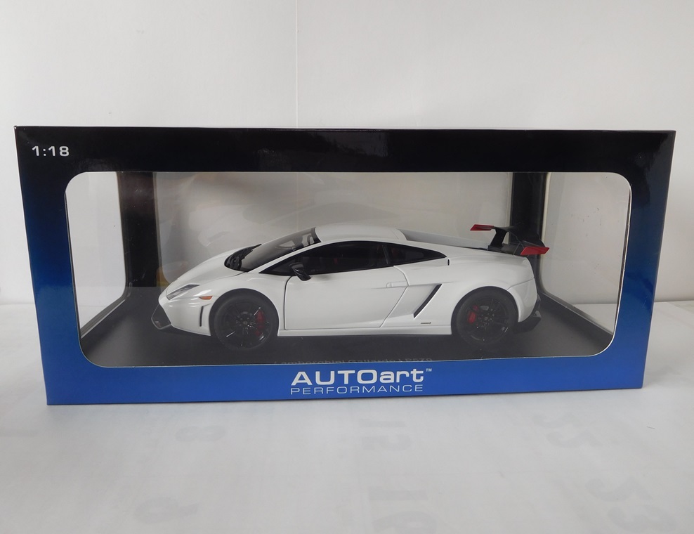 Yahoo!オークション - Aa1/18 ランボルギーニ ガヤルド LP570 スーパ...