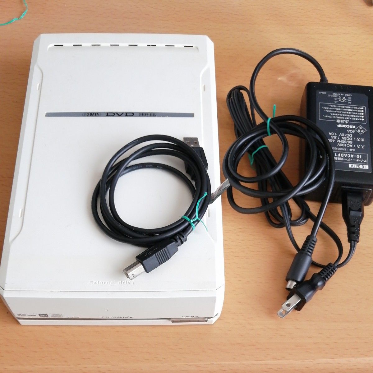 USB-DVDマルチドライブ IO-DATA DVR-UEH4S|Yahoo!フリマ(旧 USB-DVDマルチドライブ IO-DATA DVR-UEH4S|Yahoo!フリマ(旧