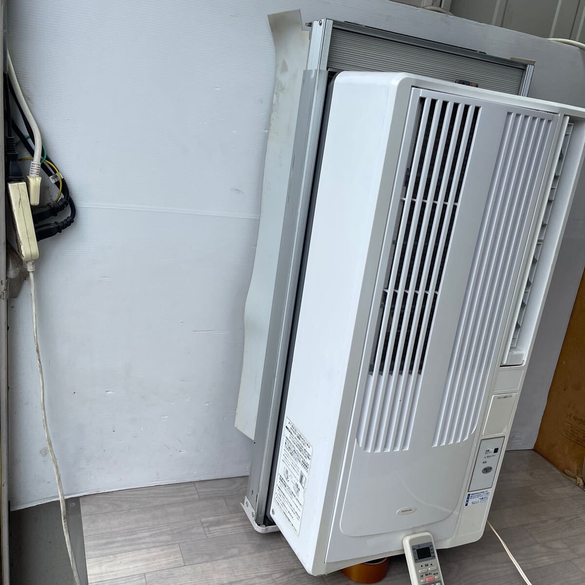 Yahoo!オークション - 窓用エアコン KOIZUMI コイズミ KAW-1684ウイン...