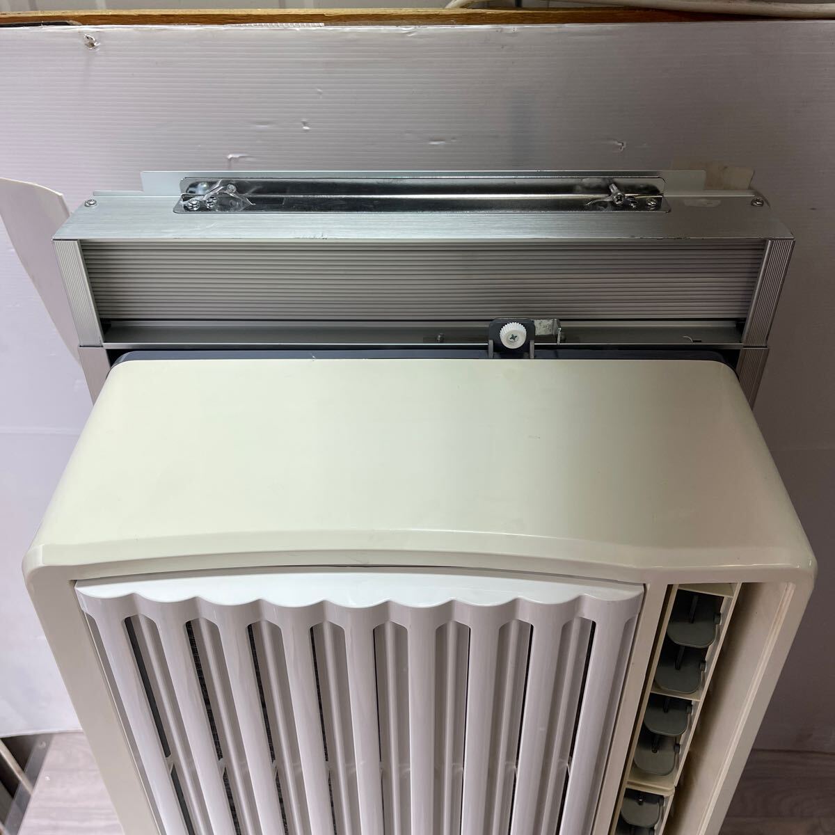 Yahoo!オークション - 窓用エアコン KOIZUMI コイズミ KAW-1973 ウイン...