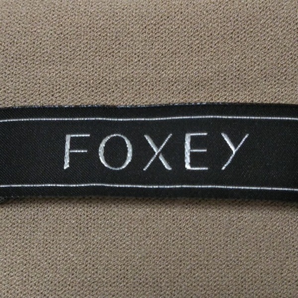 Yahoo!オークション - フォクシー FOXEY パーカー サイズ42 L - ベージ...