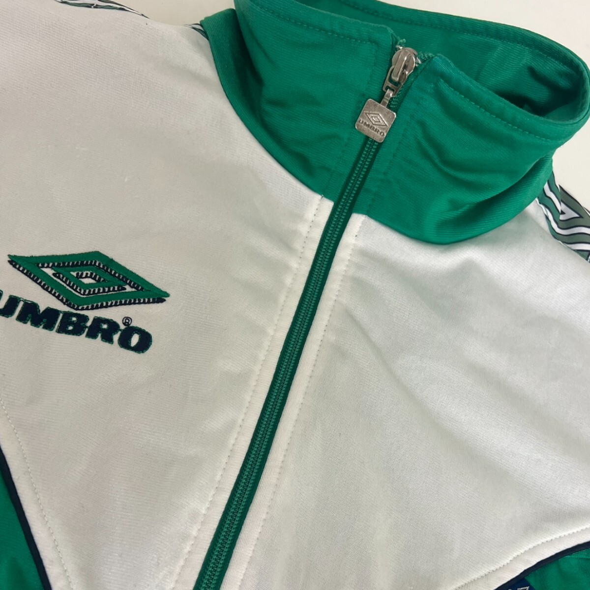 送料無料 UMBRO TRACK JACKET 90s WHITE/GREEN アンブロ 送料無料 UMBRO TRACK JACKET 90s WHITE/GREEN アンブロ