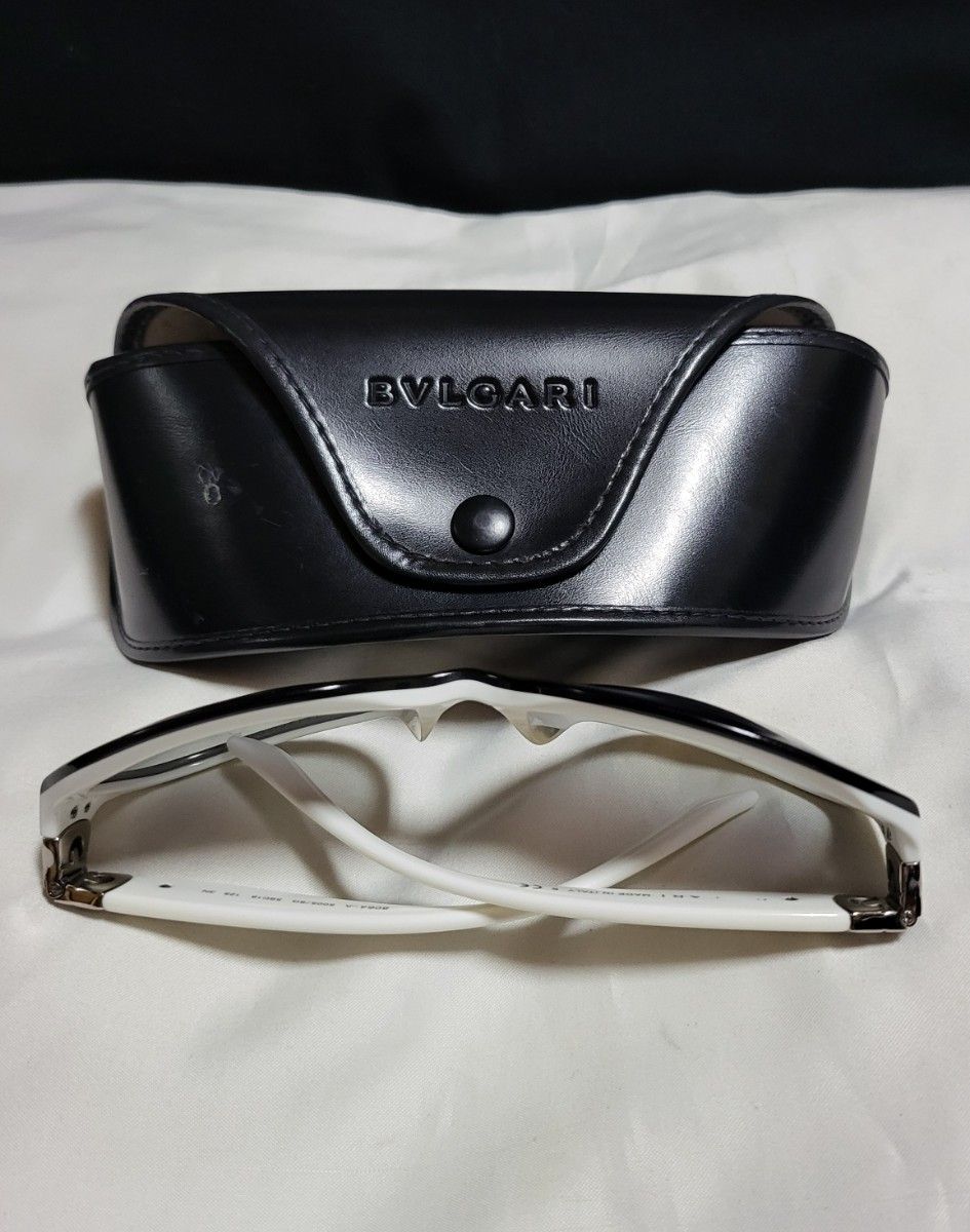 BVLGARI ブルガリ ロゴ付き サングラス ケース付き|Yahoo BVLGARI ブルガリ ロゴ付き サングラス ケース付き|Yahoo