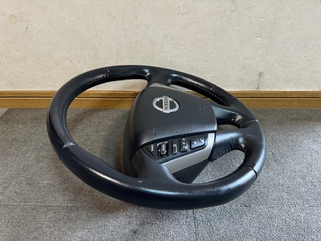 J32 ティアナ 純正 コントロールスイッチ付 レザーハンドル ステアリング(ステアリング、ハンドル本体)｜売買されたオークション情報、yahooの商品情報をアーカイブ公開 - オークファン ...