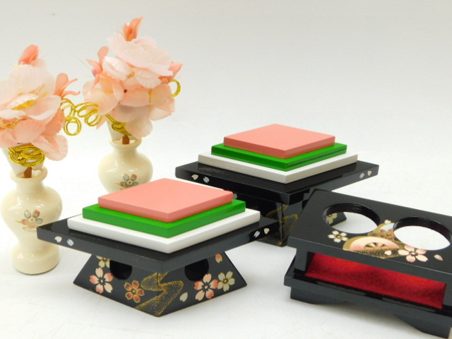 Yahoo!オークション - 友5697 お雛道具揃 25号 菱餅 三宝 徳利 瓶子 ...