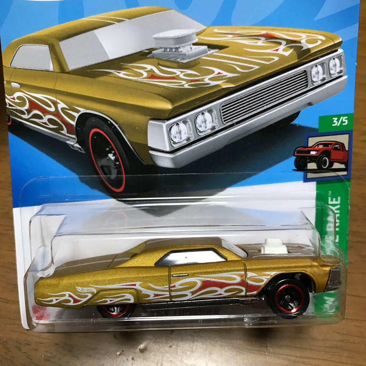 Y5 ゴールド FLAMES LAYIN’ LOWRIDER フレイムス ホットウィール(乗用車)｜売買されたオークション情報、yahooの商品情報をアーカイブ公開 - オークファン ...