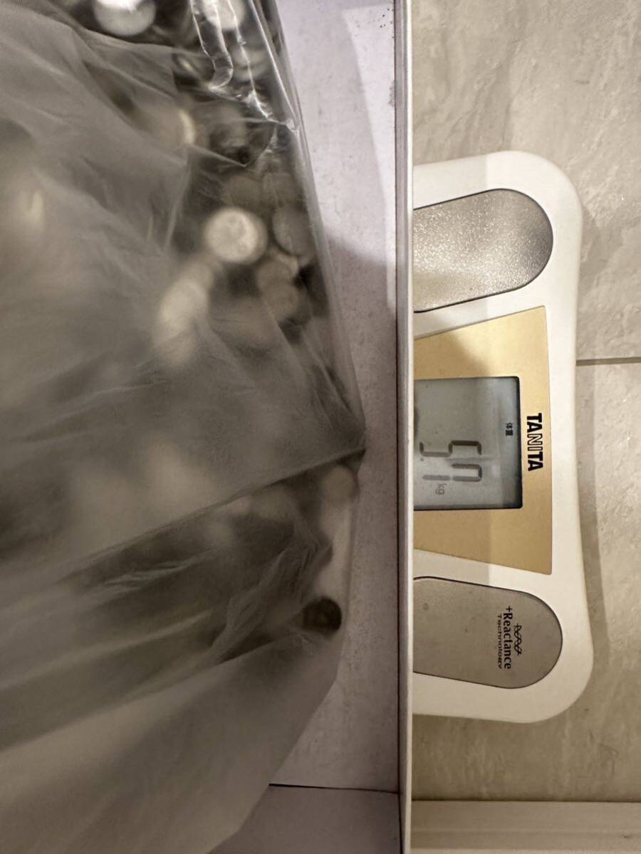 Yahoo!オークション - 5.7kg 古銭まとめ 硬貨 コイン 日本 アジア アン...