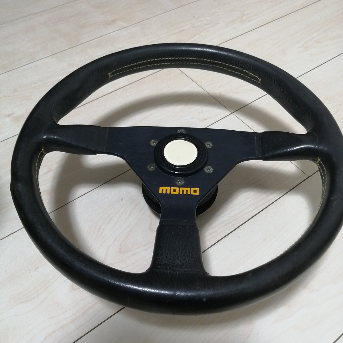 Yahoo!オークション - MOMO ステアリング モモ type V35