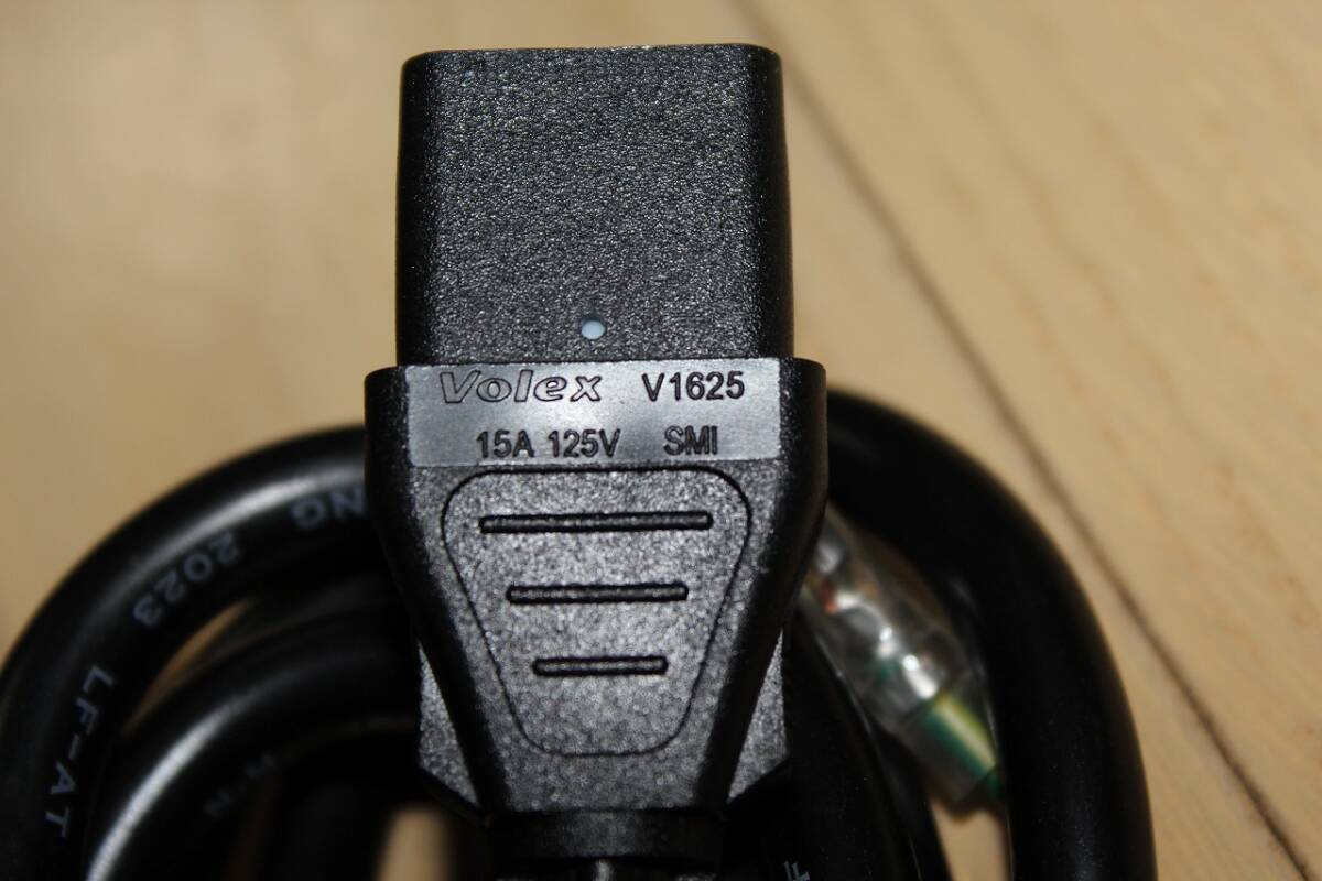 Yahoo!オークション - 【Volex】電源ケーブル V1625 15A 125V 約2.0m ...