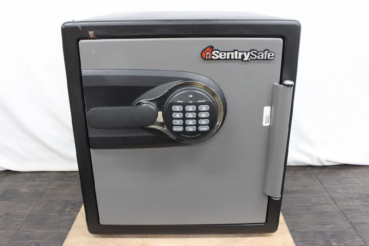 行董 Sentry Safe セントリー 耐火金庫 BM-862823 保管庫 テンキー式 み 取扱説明書 直接引き取り限定 AS680BOT47(金庫)｜売買されたオークション情報 ...