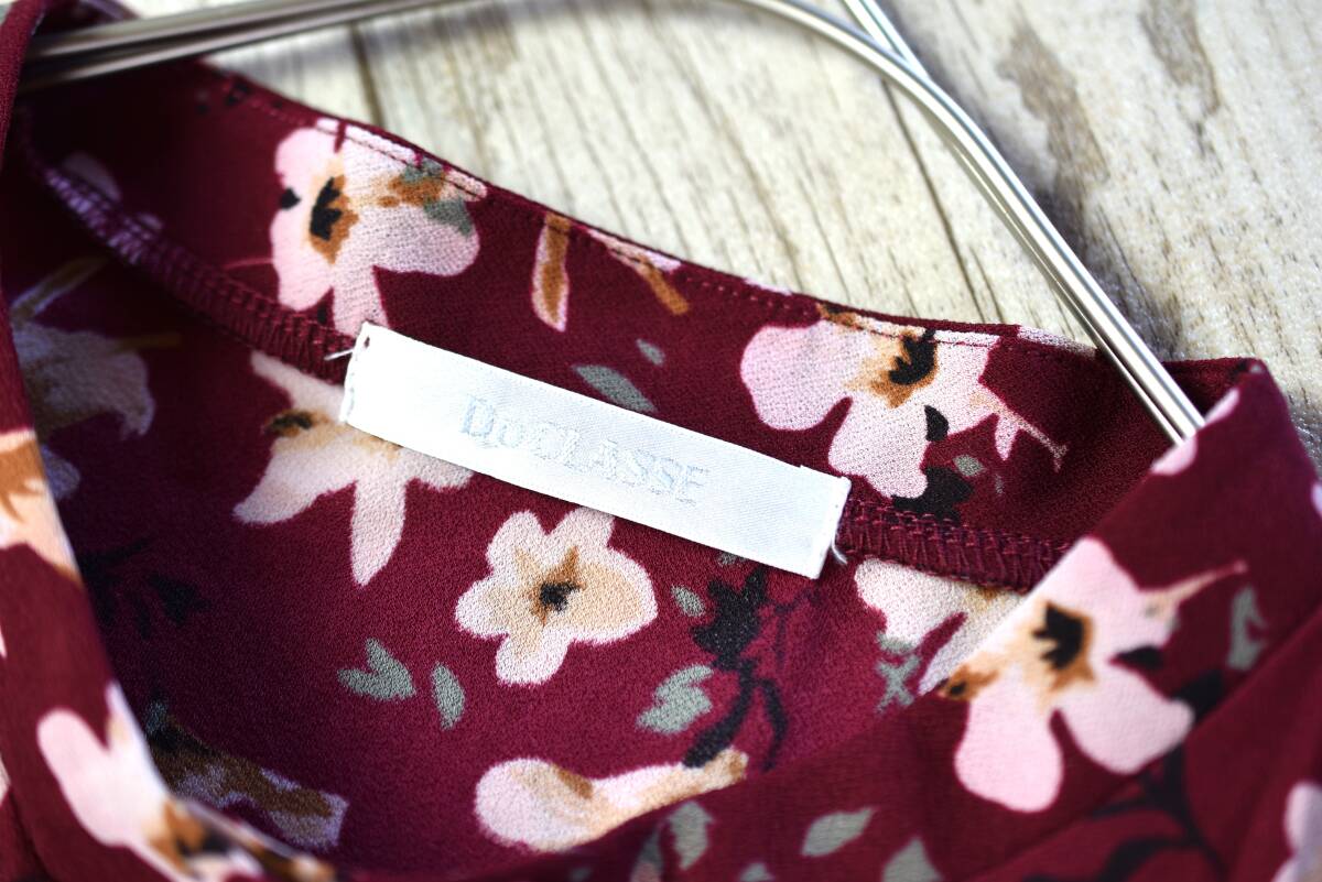 Yahoo!オークション - DoCLASSE ドゥクラッセ 花柄フレンチスリーブス...