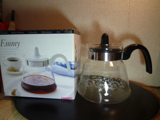 HARIO 耐熱ガラス製 Emmy ティーポット850ml 5~6人用 ブラック 展示品(ポット)｜売買されたオークション情報、yahooの商品情報をアーカイブ公開 - オークファン ...