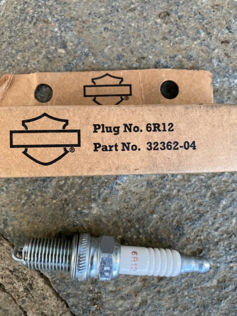 Yahoo!オークション - 格安 未使用 ハーレー プラグ 6R12 2本セット 箱...