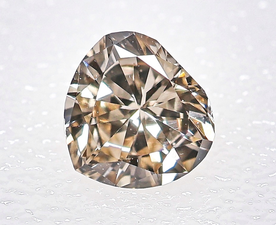 Yahoo!オークション - 【100円～】VS2 0.283ct 天然ダイヤ FANCY LIGHT...