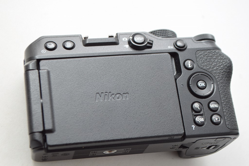 美品☆Nikon ニコン Z 30 ボディ☆元箱付・ショット数約4000回 美品☆Nikon ニコン Z 30 ボディ☆元箱付・ショット数約4000回