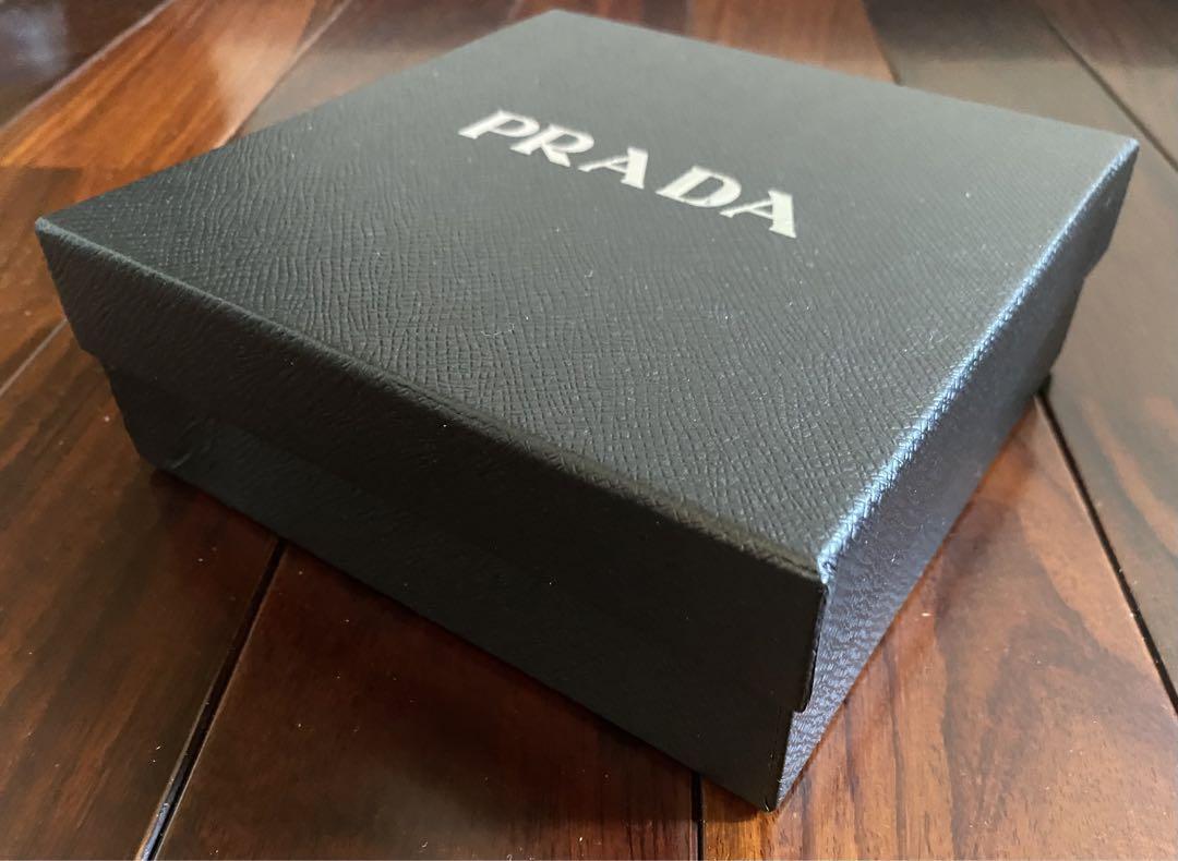 極美品】PRADA プラダ ループタイ ボロタイ ネクタイ ホワイト 極美品】PRADA プラダ ループタイ ボロタイ ネクタイ ホワイト