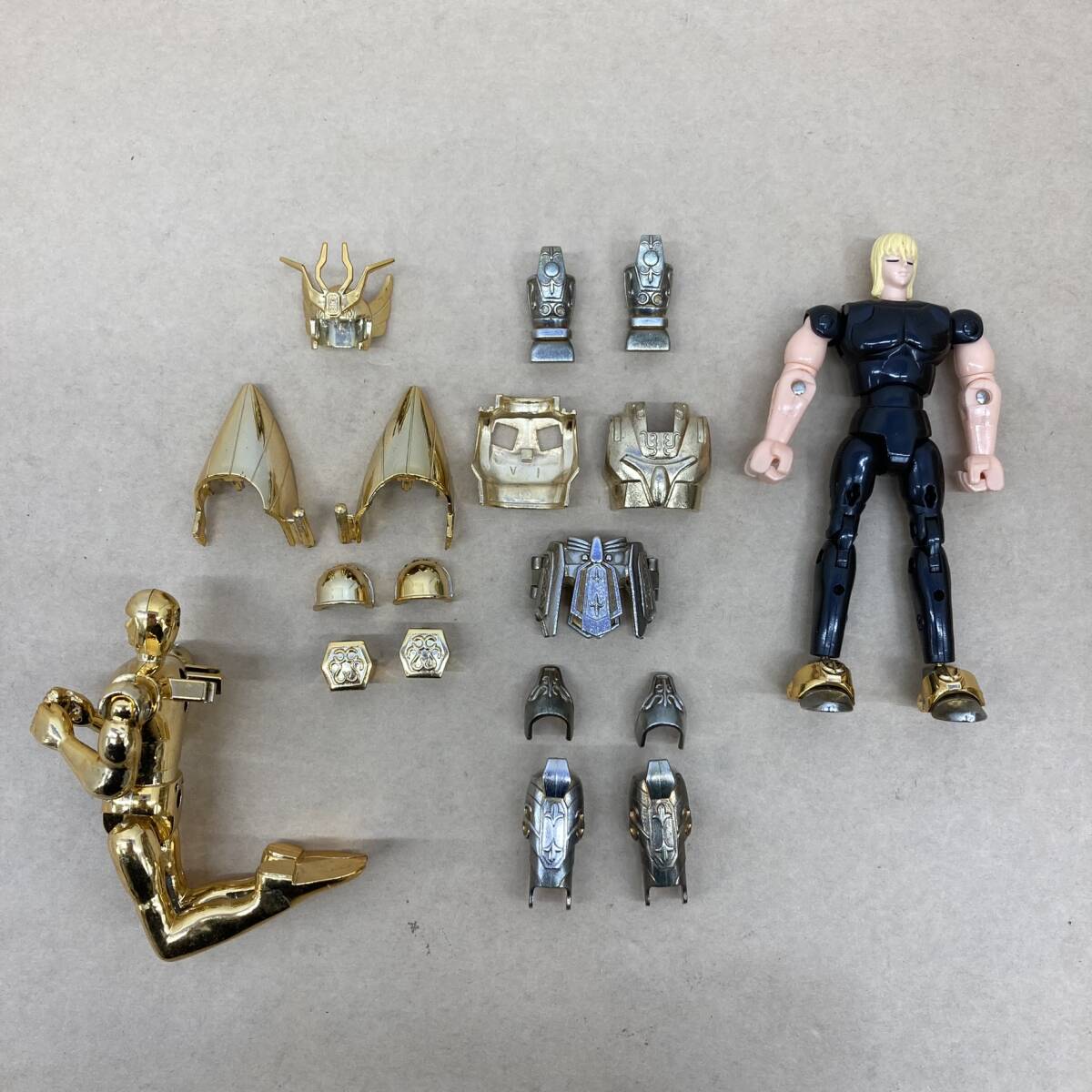 Yahoo!オークション - K252 中古品 バンダイ 聖闘士星矢 黄金聖衣(ゴ...