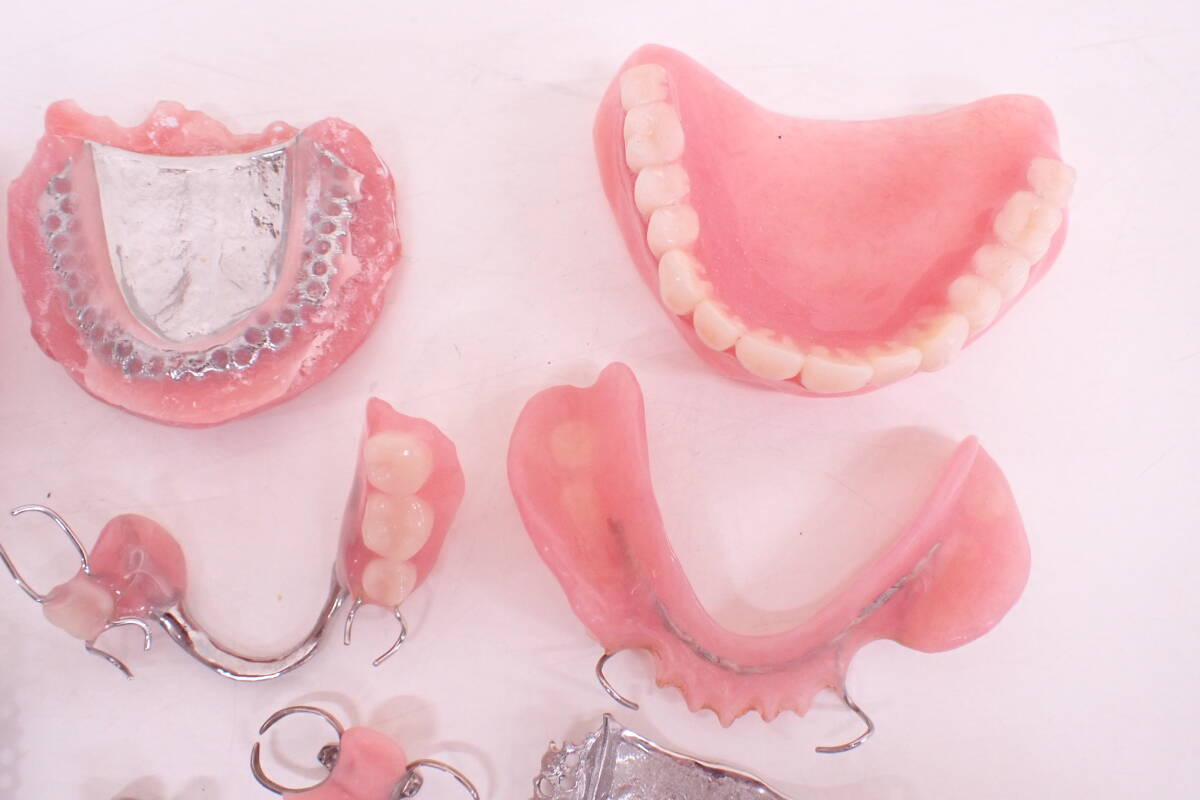 Yahoo!オークション - 入れ歯 差し歯 12点セット 総重量117g 銀歯 歯科...