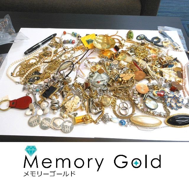1円スタート 金メッキ 金色 アクセサリー 小物 等 いろいろ まとめ売り 現状品 総重量約2264g 写真参照 A88959(ネックレス、ペンダント)｜売買されたオークション情報、yahoo ...