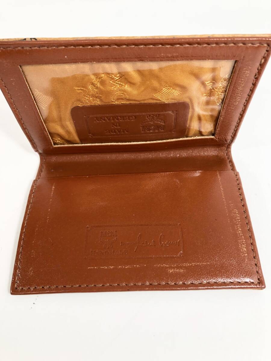 Yahoo!オークション - 8391 MCM エムシーエム カードケース ややキズ・...