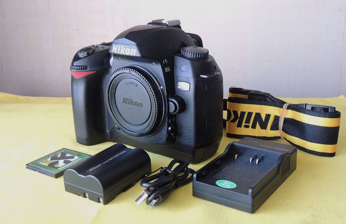 Yahoo!オークション - 近赤外線領域撮影用改造機 Nikon D70s 付属品含む