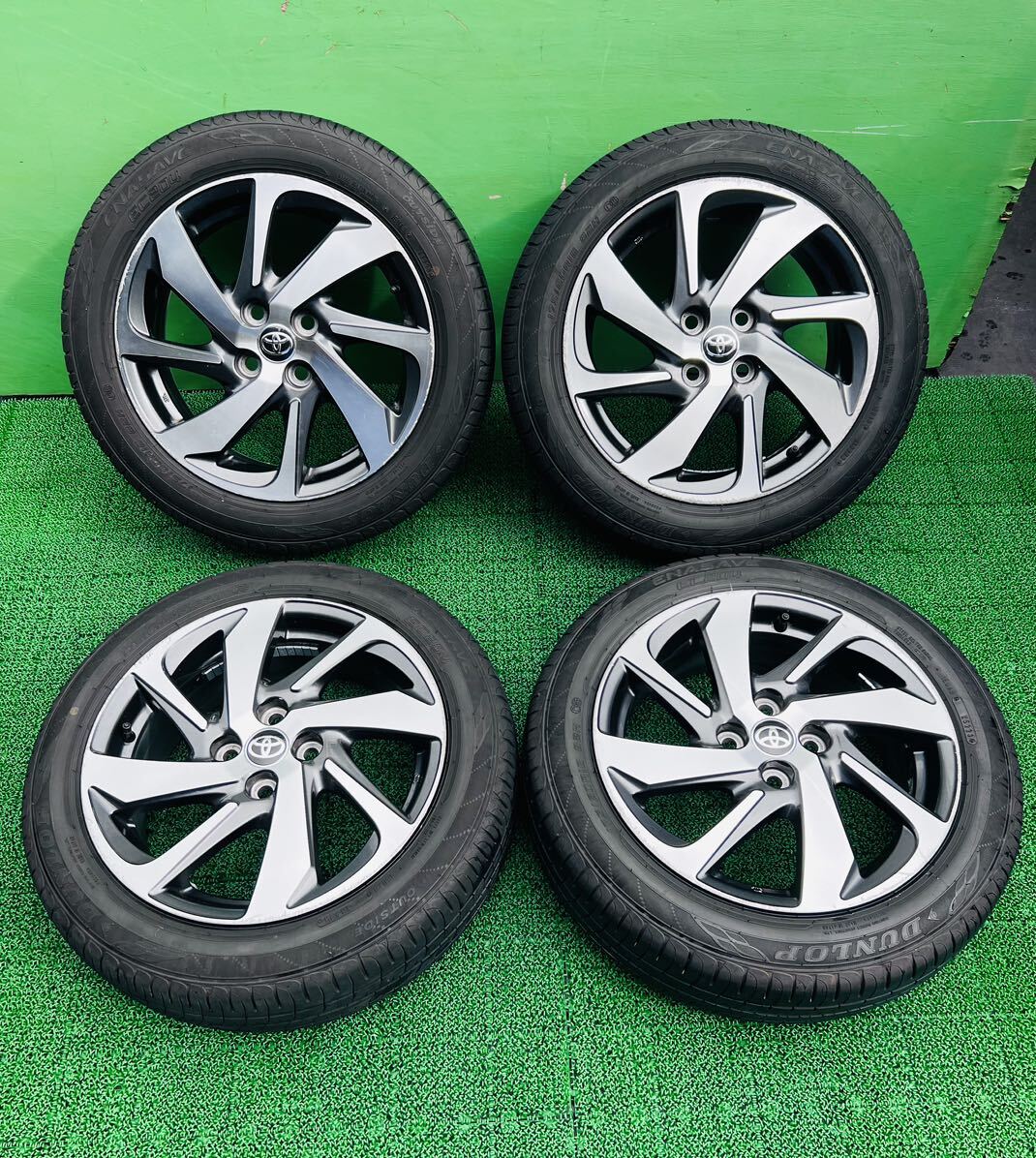 トヨタ アクア Xアーバン 純正16インチアルミホイール4本 16×6.0j 45 4穴 175/60R16 NHP10(ラジアルタイヤ)｜売買されたオークション情報、yahooの商品情報を ...