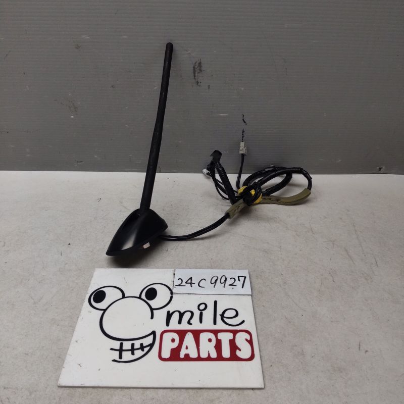 Yahoo!オークション - GB3／GB4 フリード 純正 アンテナ 2Z4...