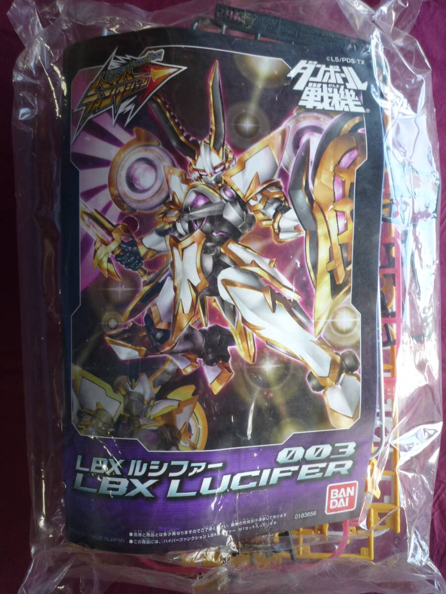 Yahoo!オークション - 赤 バンダイ プラモ ダンボール戦機 ハイパーフ...