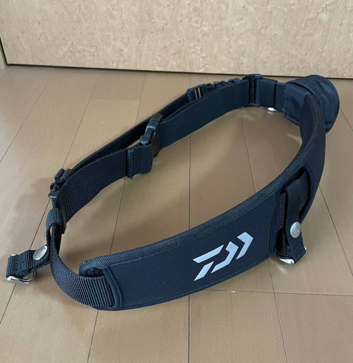 Yahoo!オークション - ダイワ 鮎ベルト オモリポーチ搭載（DA-4105 OS...