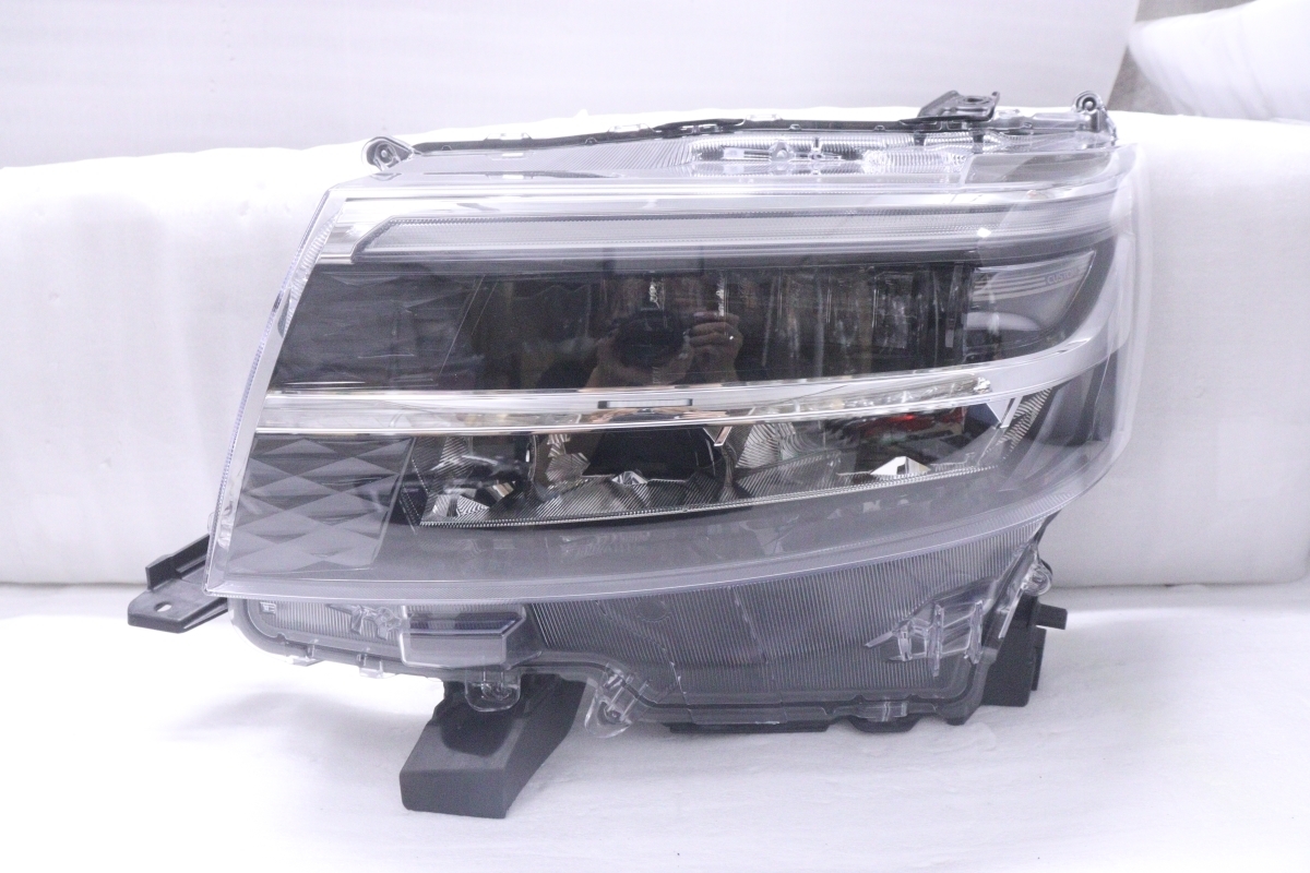 Yahoo!オークション - 48-1440 美品 後期 LED LA650S タントカスタム ...