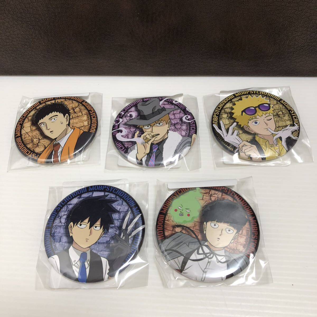 Yahoo!オークション - m433-0107-15 モブサイコ100 DMMスクラッチ 缶バ...