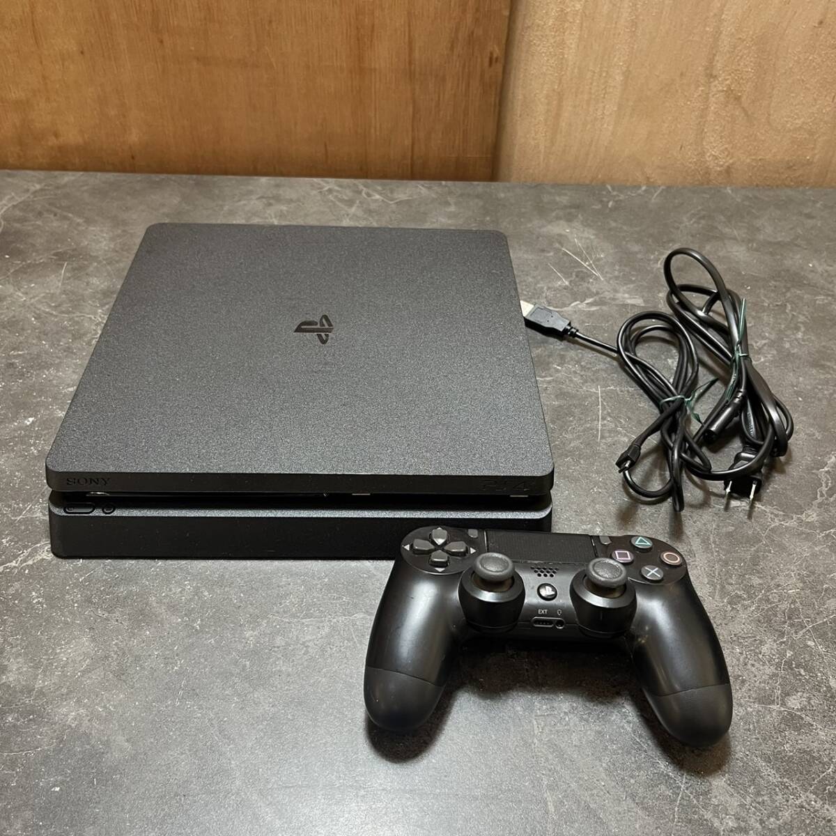 SONY ソニー PlayStation 4 プレイステーション4 PS4 CUH-2200A 500GB ブラック コントローラ/コード付 品/現状品/保管品(PS4本体)｜売買された ...