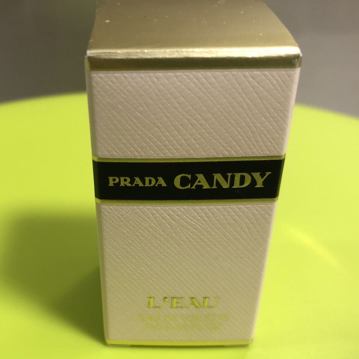 Yahoo!オークション - プラダ キャンディ ロー オーデトワレ7ml 4