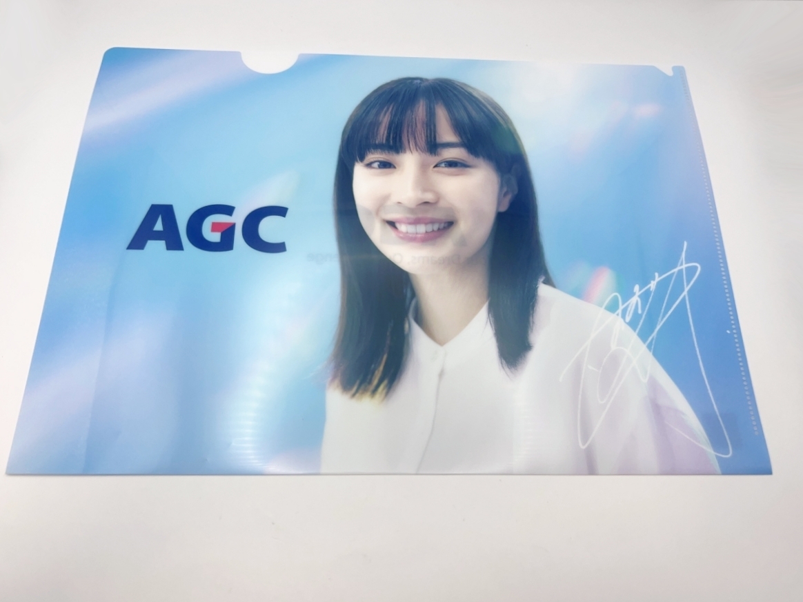 Yahoo!オークション - 〓非売品〓広瀬 すず AGC A4クリアファイル すず...
