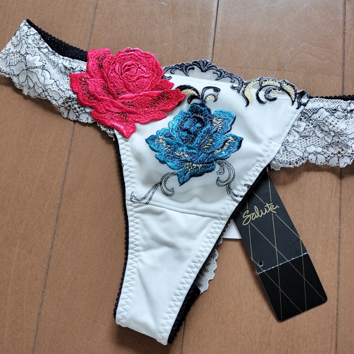 Yahoo!オークション - サルート Salute 73 ソング単品 М ベルサイユ ...