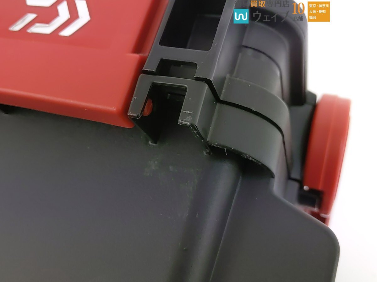 日本代購代標第一品牌【樂淘letao】－ダイワ タックルボックス TB3000 ロッドスタンド付き ※注有