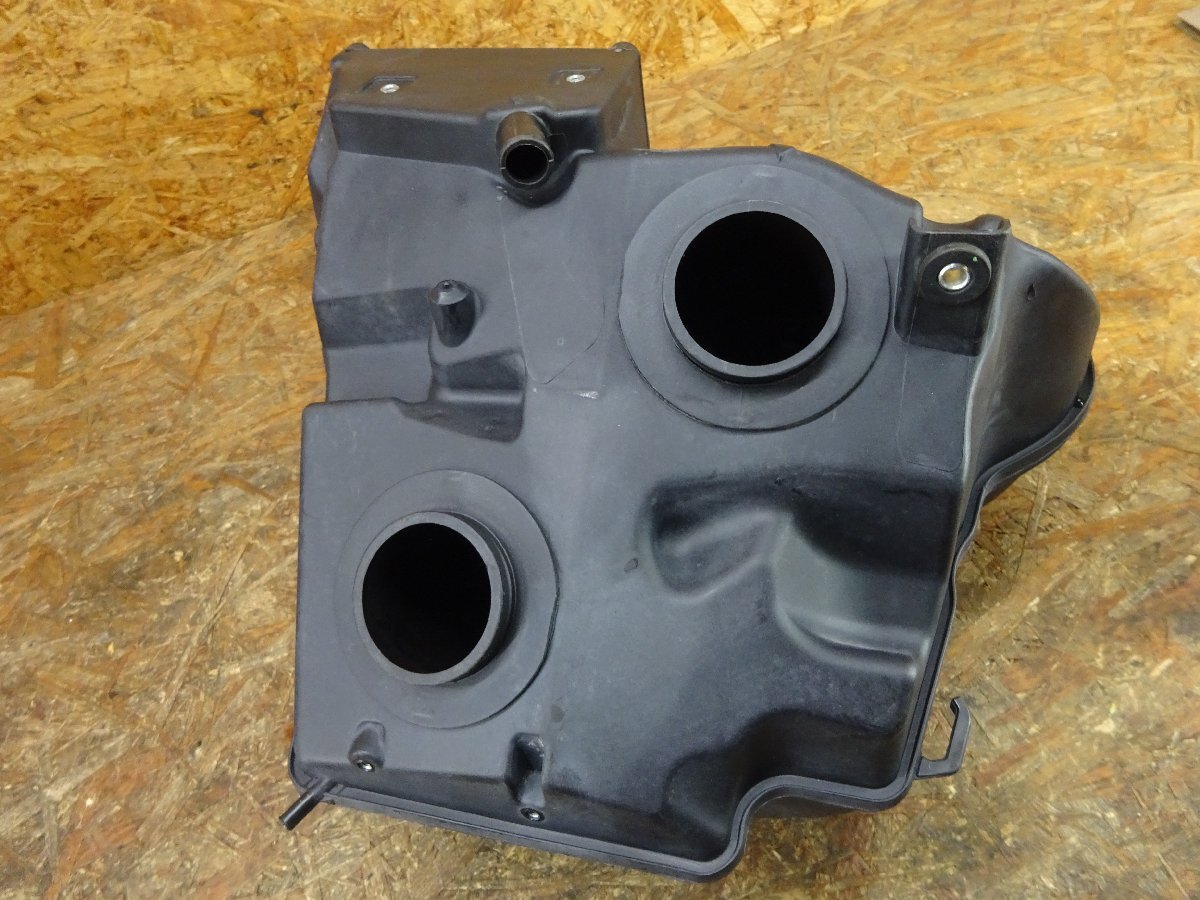 Yahoo!オークション - [G84]ドゥカティM696 純正エアクリーナーボック...