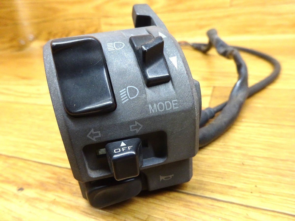 Yahoo!オークション - [G84]ドゥカティM696 純正ハンドルスイッチボッ...