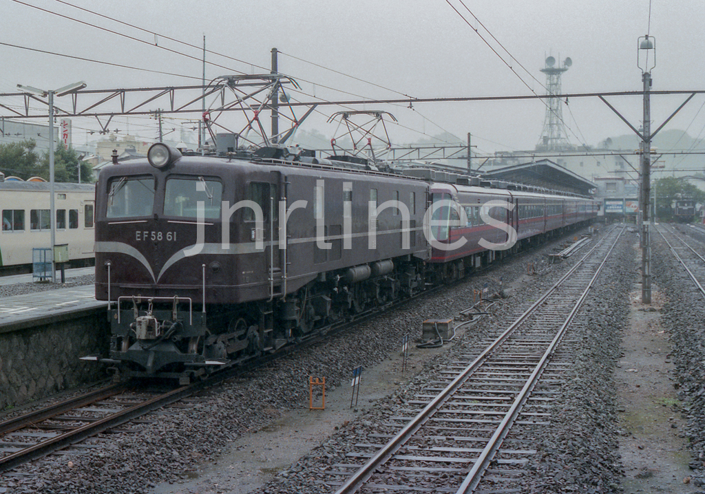 Yahoo!オークション - 〓 国鉄 EF58-61＋サロンEXP東京 F1EF058006...