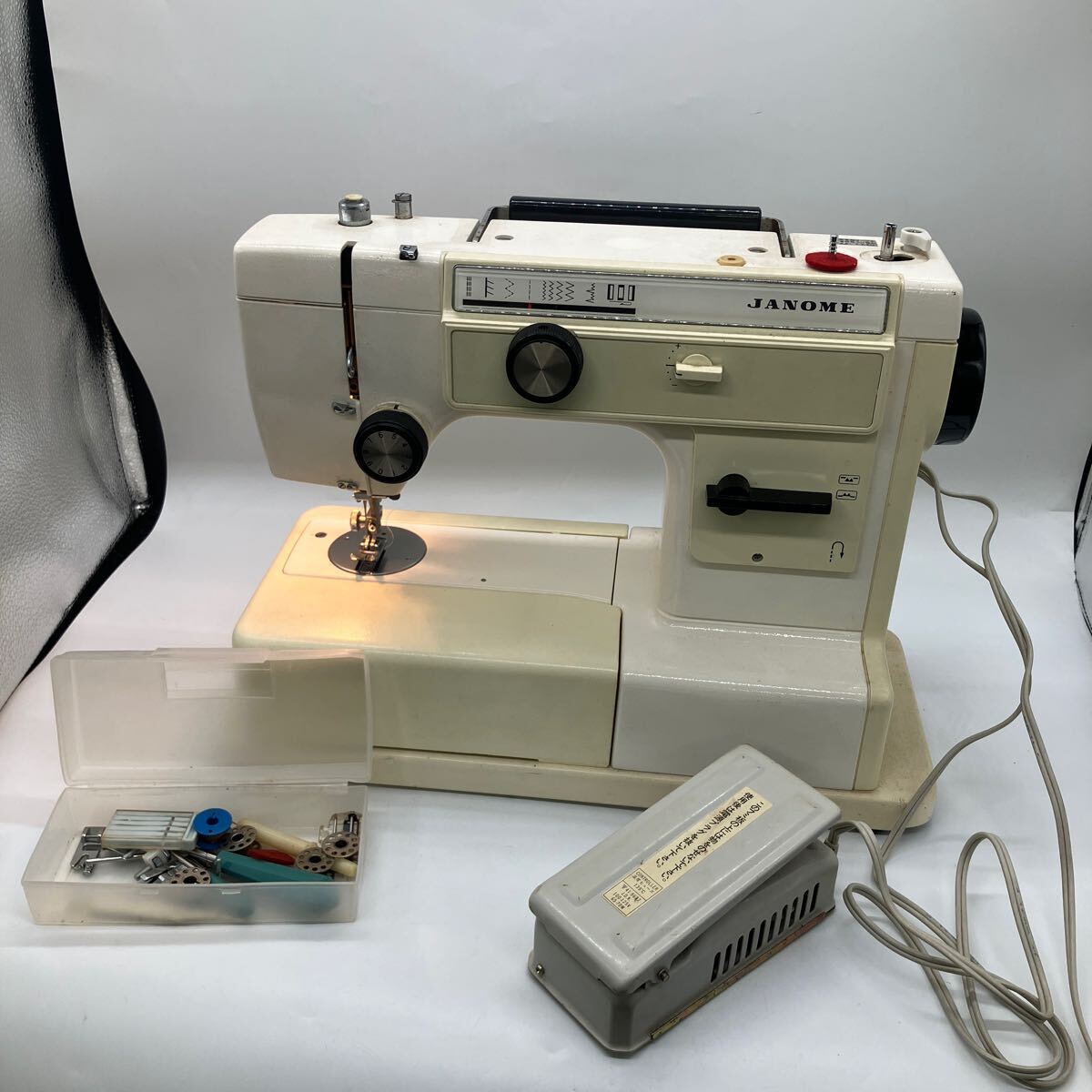 Yahoo!オークション - 【E/H12117】ミシン JANOME ジャノメ MODEL 620 ...