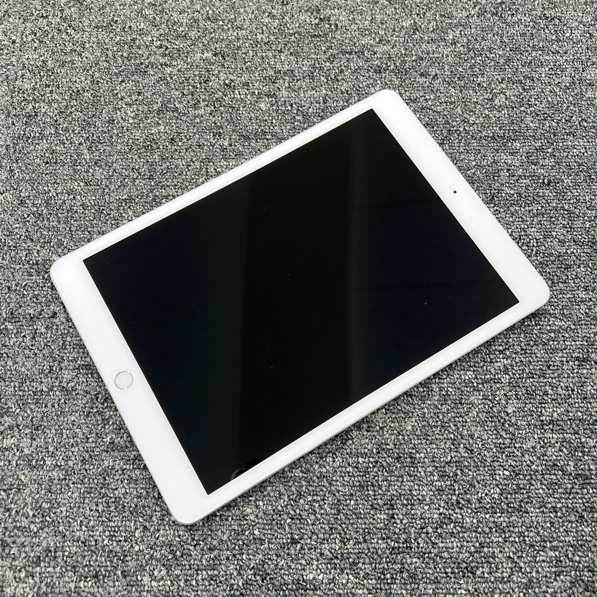 Yahoo!オークション - iPad 8 32GB Cellular シルバー A38